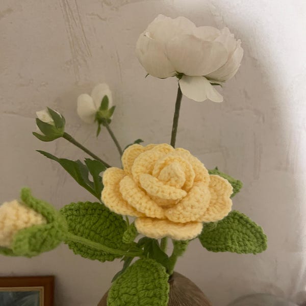 Passionate Red Roses Crochet Pattern, Crochet Flower Bouquet Pattern ...