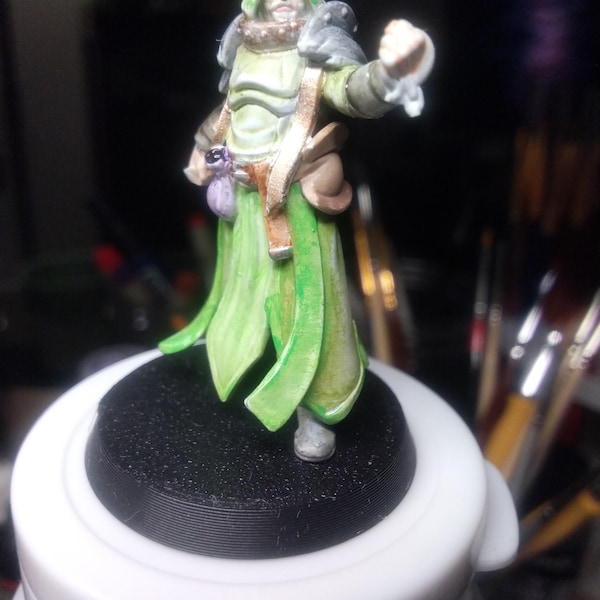 32mm Female Halfling Thief by White Werewolf Tavern Choose Your Figure ...