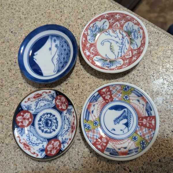 Otter Chopstick Rest: Cutlery Rest, Brush Holder, Pen Rest, Miniature ...