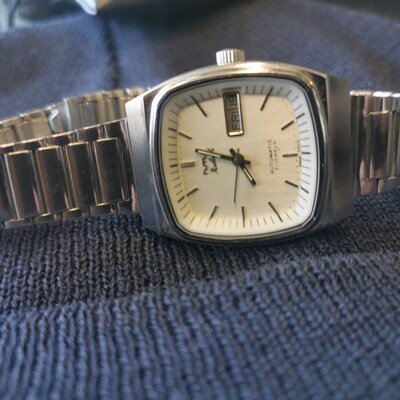 Vintage HMT Janata Red Hindi Dial Hand Winding Men's Watch Movement 17 ...