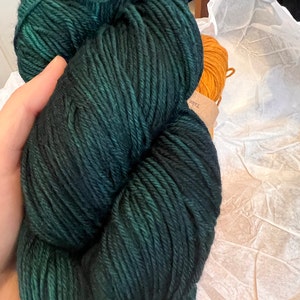 Fern Cliff: Dark Olive Green Yarn. Hand-dyed Wool Yarn. Tonal - Etsy