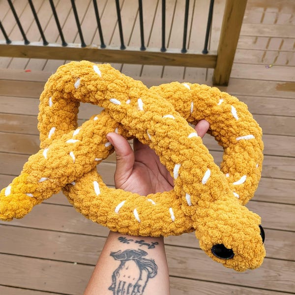 Pretzel Snake Crochet Pattern - Etsy