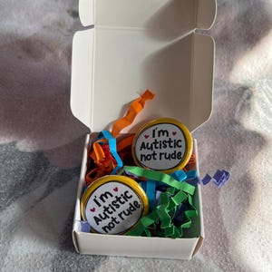 I'm Autistic Please Be Patient, Button Badge Pin, 32mm or 44mm ...