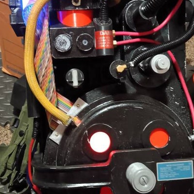 Ghostbusters Movie Prop Proton Pack Powercell Lights and Cyclotron Leds ...