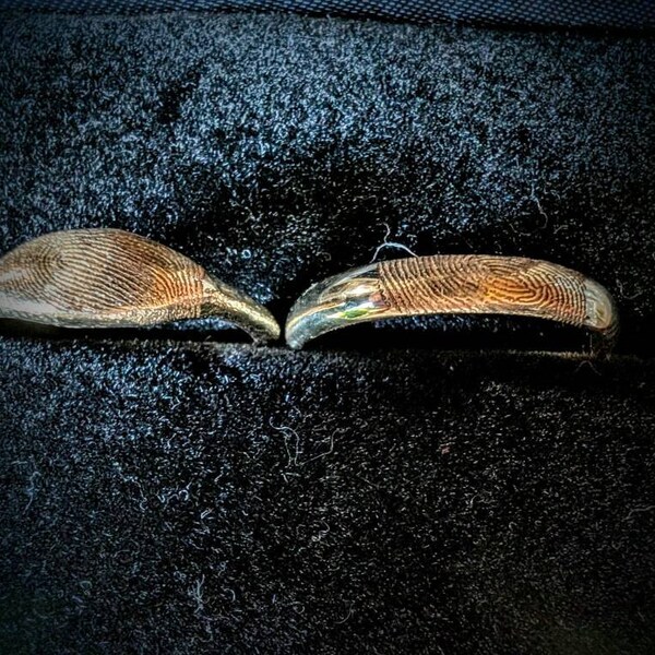 Couples Solid Gold Fingerprint Rings With Raw Texture. Wedding Ring Set His and Her - Etsy