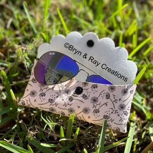 Earbud Holder SVG Headphone Holder Template Cord Organizer | Etsy