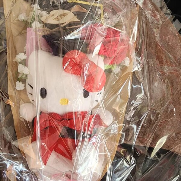 Sanrio Crochet Bouquet, Sanrio Heart Series, Crochet Flowers Bouquet, Sanrio Gift, Valentine's ...