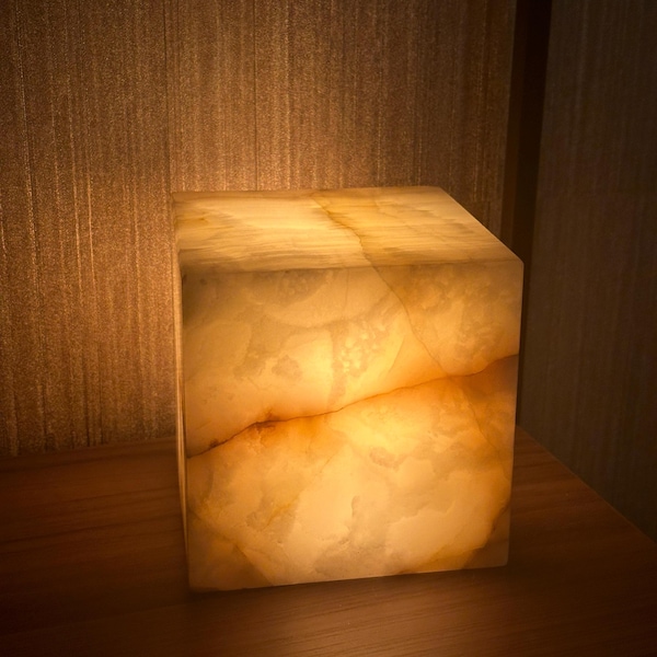 Elegant 6-inch Onyx Sphere Shape Lamp - Handcrafted Natural Stone Table ...
