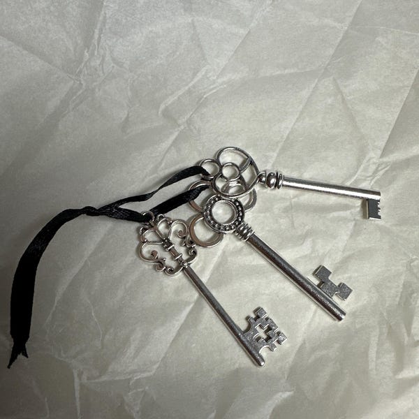 Hecate Silver 3 Key Set | Goddess Hekate | Maiden Mother Crone | Evil ...