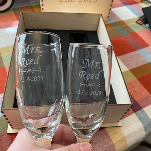 Personalized Champagne Glasses Box Set | Custom Champagne Toasting ...