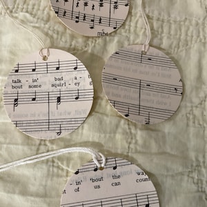 Music Paper Hearts 100 Vintage Sheet Music Paper Hearts, Vintage Craft ...