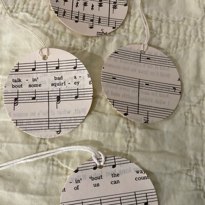Music Paper Hearts 100 Vintage Sheet Music Paper Hearts, Vintage Craft ...