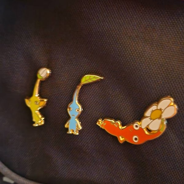 Blue Pikmin • 1.25" Hard Enamel Pin - Etsy