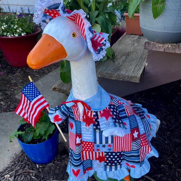 Goose Outfit - Busy the Bumble Bee - Fits 23 to 25 Inch Plastic and ...