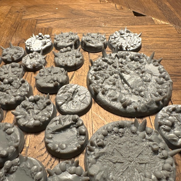 BASES Ruined Gothic Castle Themed Medieval Ruins Bases for Wargames and ...