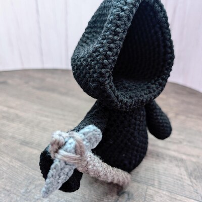 Little Grim Reaper AKA Deathling Crochet PATTERN Only - Etsy