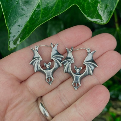 Willow Urn Signet Ring in Sterling Silver or Gold - Etsy