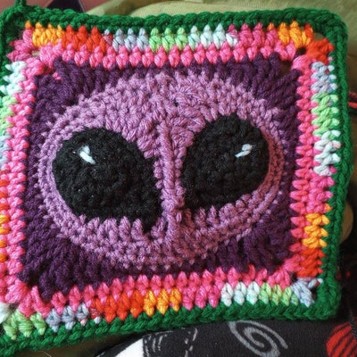 Alien Head Granny Square - Etsy