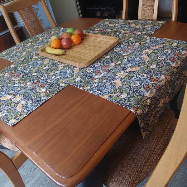 William Morris Strawberry Thief Ivory Design Fabric Placemat, Size: 14 ...