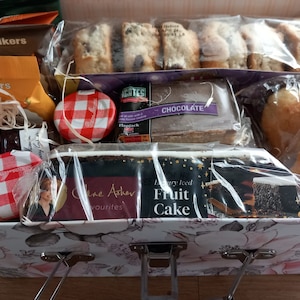 Super Retro Sweet Hamper Gift Box Packed Full of Your Favourite Sweets ...