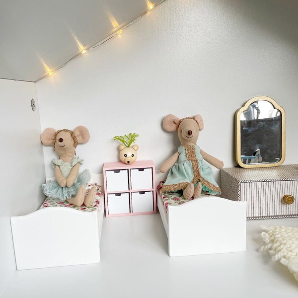 Dolls House 4x Cube Storage Unit With Boxes, Miniature Furniture 1:12 ...