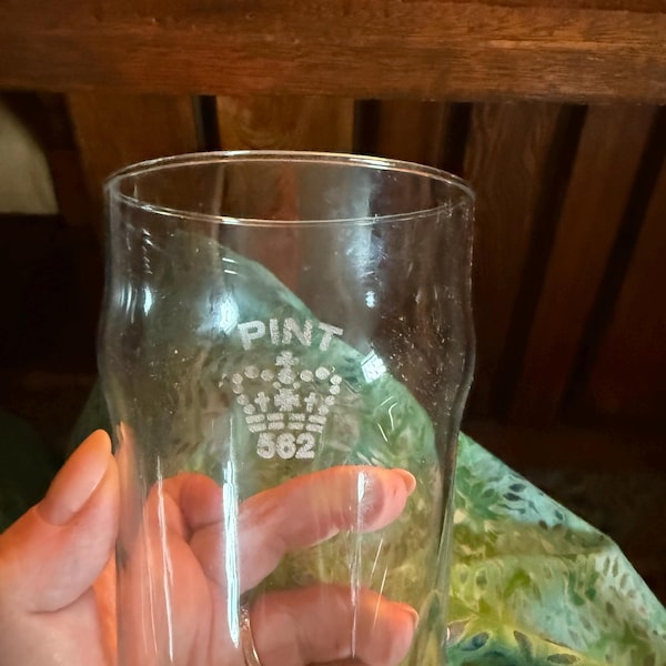 British Crown Imperial Pint Glass Etched England Beer Glass 20 Oz - Etsy