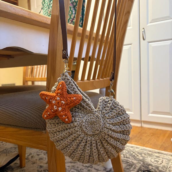 Crochet Bookworm Bookmark (made to Order) - Etsy