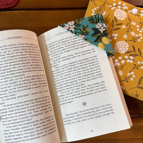 Book Sleeve for Books, Padded Book Sleeve, Pretty Floral Book Cover ...