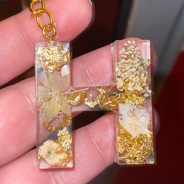 Personalized Initial Resin Flower Keychain / Custom Handmade Epoxy ...