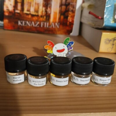 Vanilla White Tea Petrichor Perfume Oil cumulus Atmospheric Fragrance ...