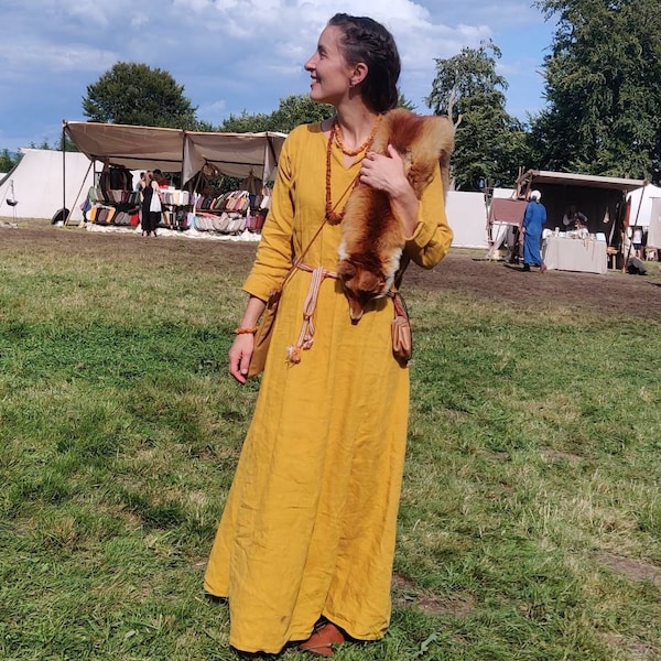 Early Medieval Scandinavian Viking Hedeby Wool Tunic for Viking Man and ...