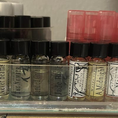 Raven Perfume - Etsy