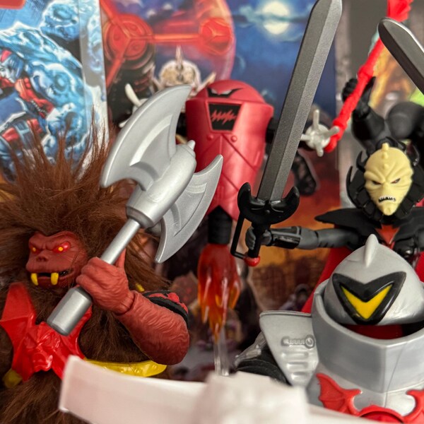 Black/glow Hover Stand Orko Super7 - Etsy