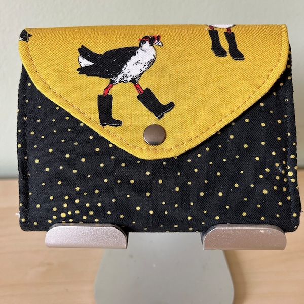 Small Amelia Envelope Wallet Sewing Pattern: Compact DIY Wallet ...