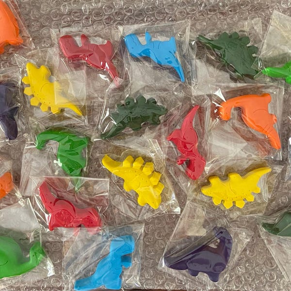 Pebble Rock Shaped 12 Crayon Set | Easy Grip Crayon Set, Tactile ...