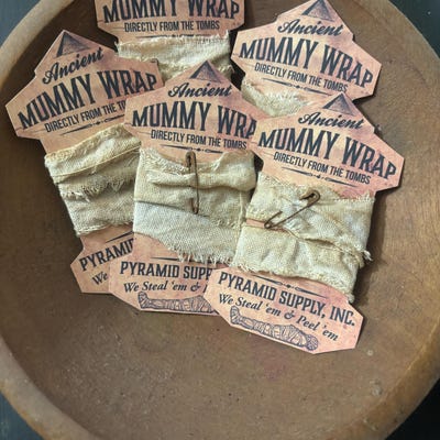 Mummy Wrap Halloween Card, Vintage Style Digital Download, Printable ...