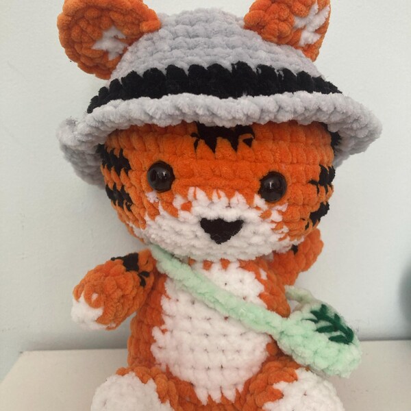 Baby Tiger Crochet Pattern | Safari Tiger | Cute Tiger With Safari Hat ...