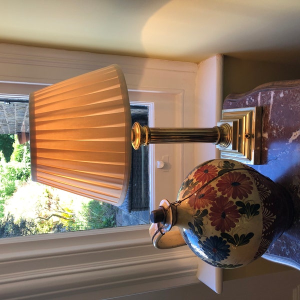 A Good Pair of Vintage Brass Corinthian Column Side/table Lamps With ...