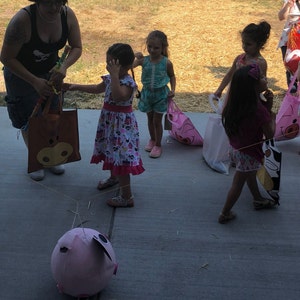 Pinata de oveja. Pinata de cordero. Lambie con cara rosa. | Etsy