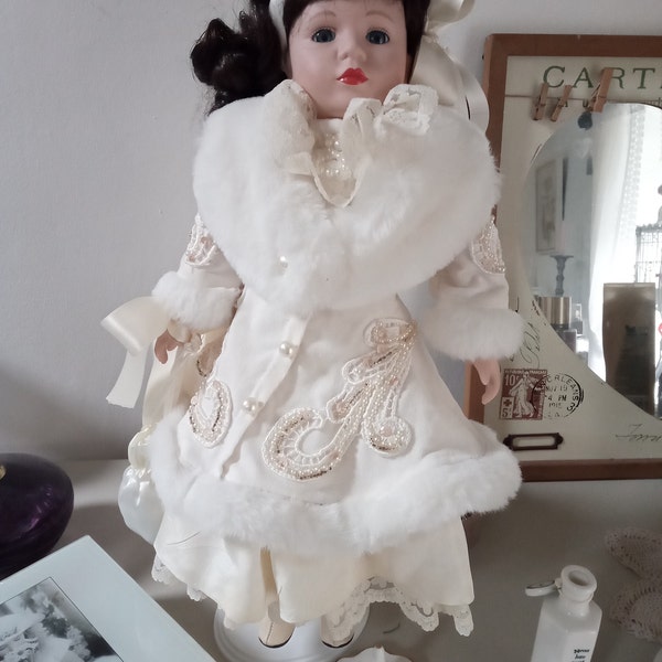 The Rare Emily, Hand Gold Gilt Painted, by Pauline Shone for Spode, a ...