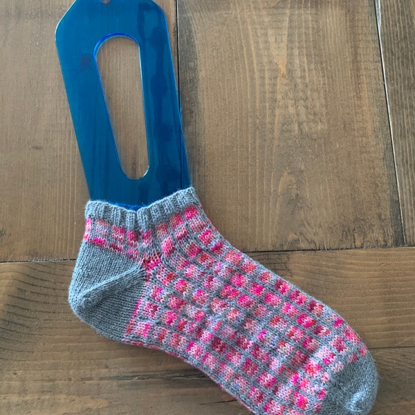 Easy Colorwork Socks Pattern ~ the Little Boxes Socks - Etsy