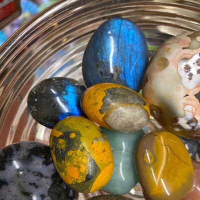 Natural Feather Fluorite Sphere , Snowflake Quartz Crystal Fluorite ...