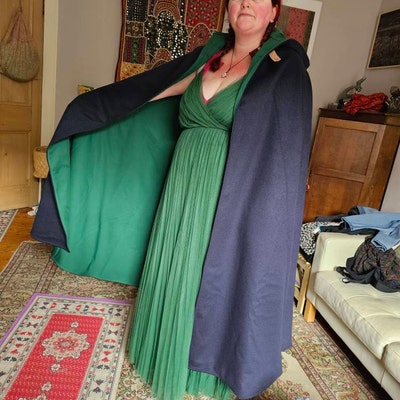 Traditional Persian Robe, Historical Persian Costume, Medieval Iranian ...