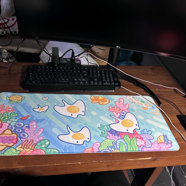 Manta Egg Desk Mat Mousepad Gaming Set up Computer Desk Water-resistant ...
