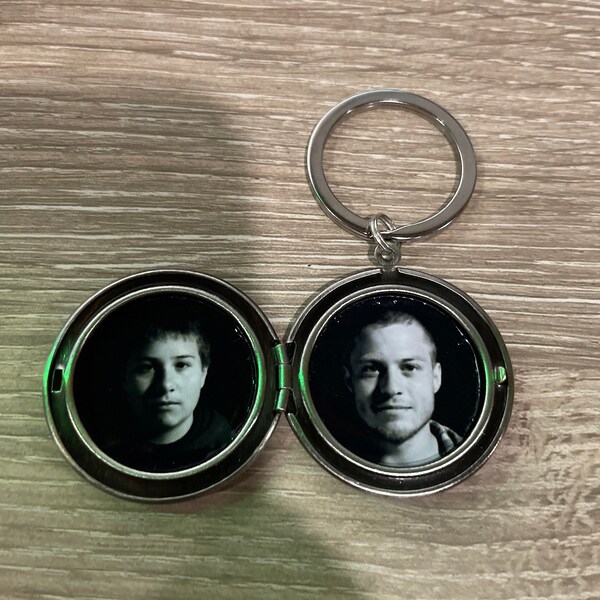 Locket Keychain With Photo, Gold or Silver, Classic Plain Locket, Men's ...