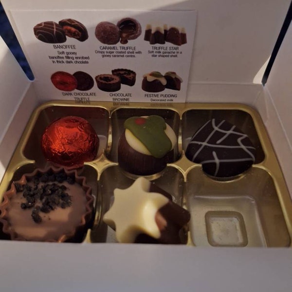 Luxury Dark Chocolate Taster Box, 18 Luxury Dark Chocolates in a ...