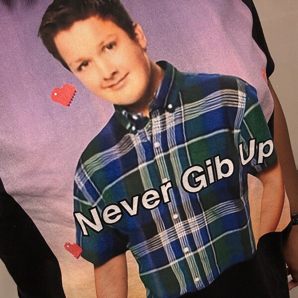 Never Gib up / Gibby Icarly Joke Funny Gen Z Shirt Dank Meme Quote Out of Pocket Humor ...