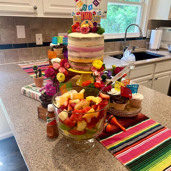 Roblox Girl Shaker Cake Topper - Roblox Party Decorations - Glitter Age ...