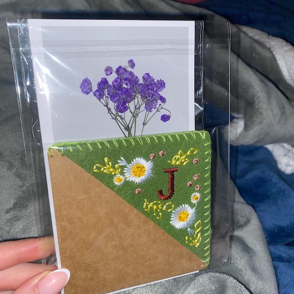 Personalized Hand Embroidered Corner Bookmark- 26 Letters and 4 Seasons ...