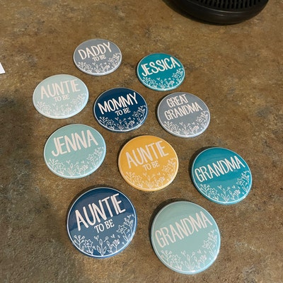 Baby Shower Pin-back Buttons Mommy to Be Button Daddy to Be Button Big ...